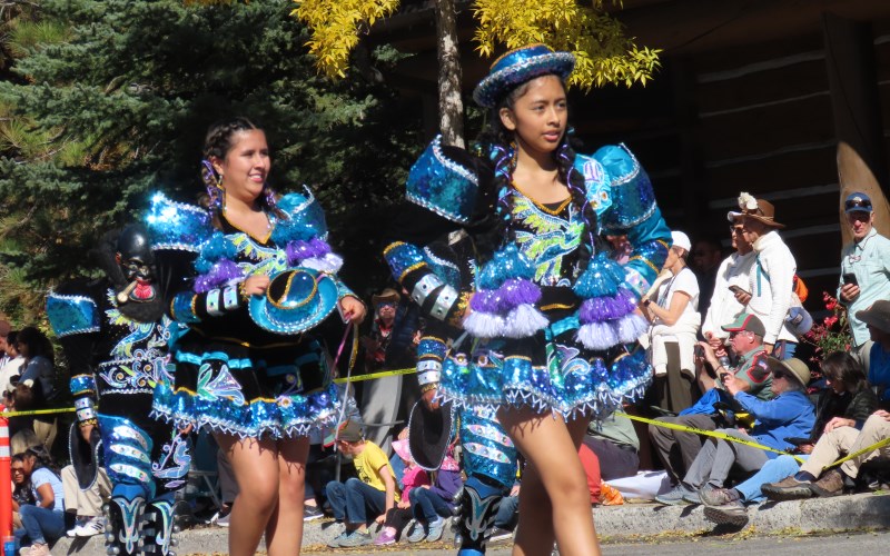 Trailing of the Sheep Festival Attracts a Big Crowd for a Big Sheep Parade