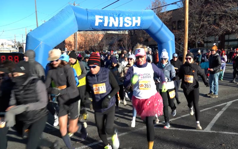 Trot Squad and Others Turn Out for Turkey Trot
