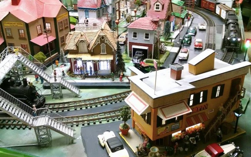 Model Trains to Run on Saturday