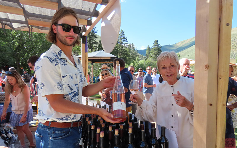 Grumpy’s Pairs with Wine to Benefit the Arts